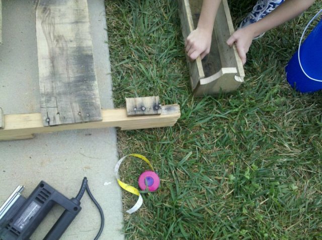 {DIYing} a pottery barn-style herb trough | CampClem