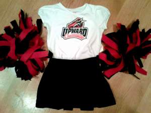 DIY Mini Cheer Uniform {easy iron-on embellishment} | CampClem
