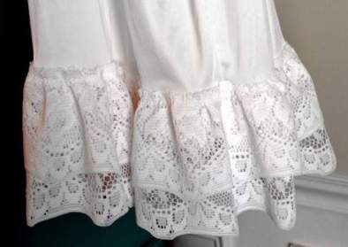 10 DIY ruffled lace slip skirt extender | CampClem